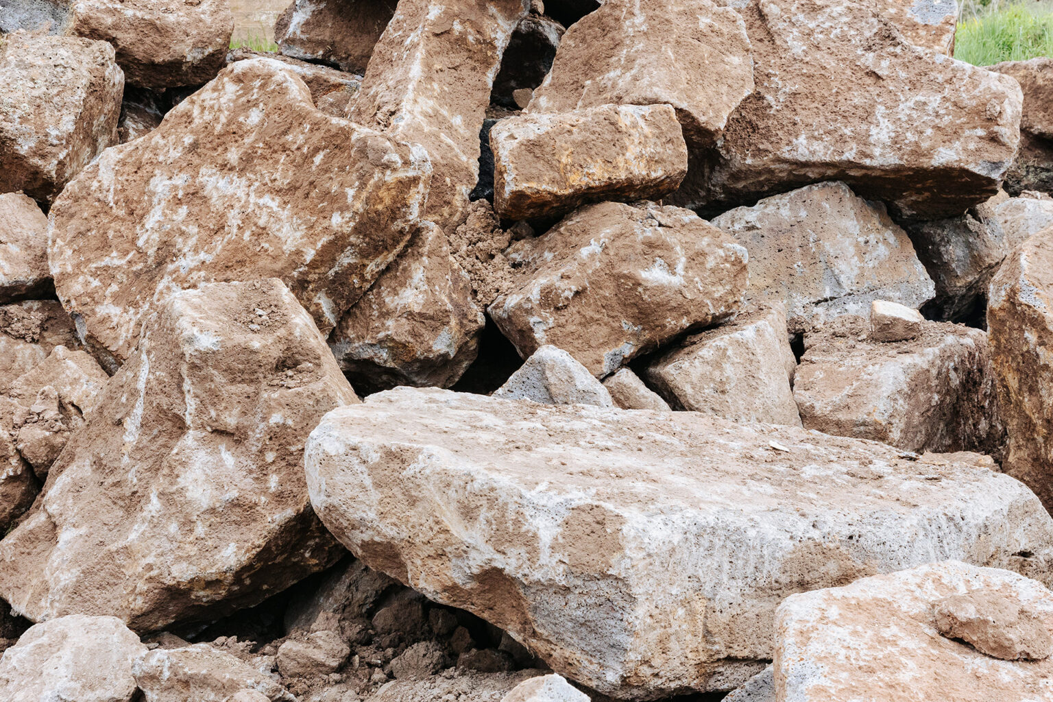 Colac Basalt Rocks | Basalt Rocks | Basalt Landscaping Rocks - Transrock